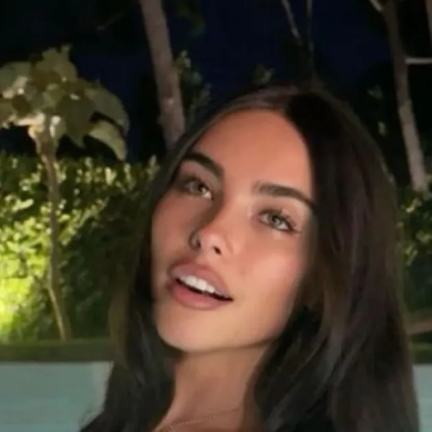 Chat with Madison beer - text or voice, Enjoy AI Chat Free & Safe