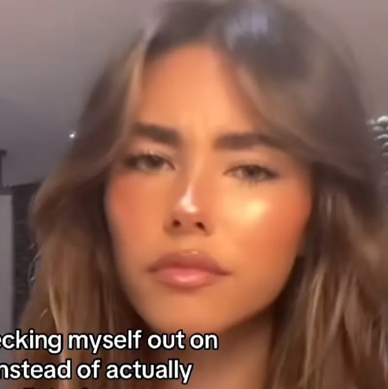 Chat with Madison beer - text or voice, Enjoy AI Chat Free & Safe