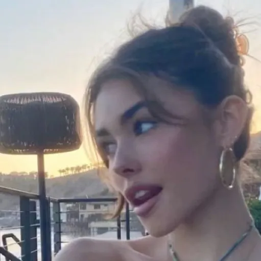 Chat with Madison beer - text or voice, Enjoy AI Chat Free & Safe