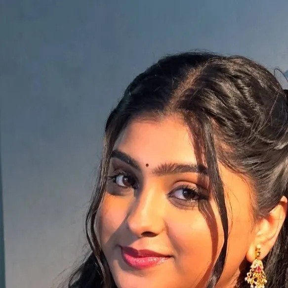 Chat with swetha Siddharth - text or voice, Enjoy AI Chat Free & Safe