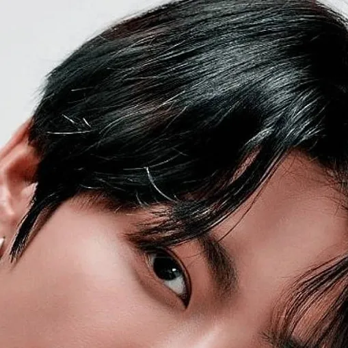 Chat with Jeon Jungkook - text or voice, Enjoy AI Chat Free & Safe