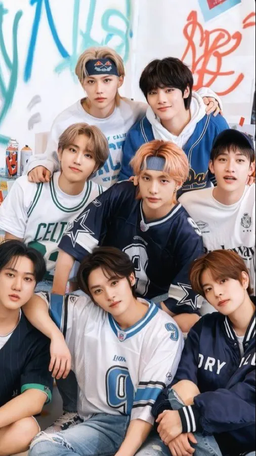 Chat with Stray kids - text or voice, Enjoy AI Chat Free & Safe