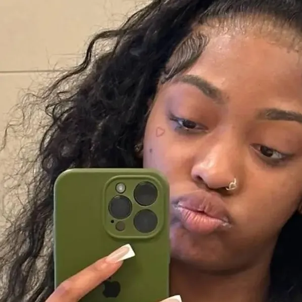 Chat with positive ida 💓💞 - text or voice, Enjoy AI Chat Free & Safe