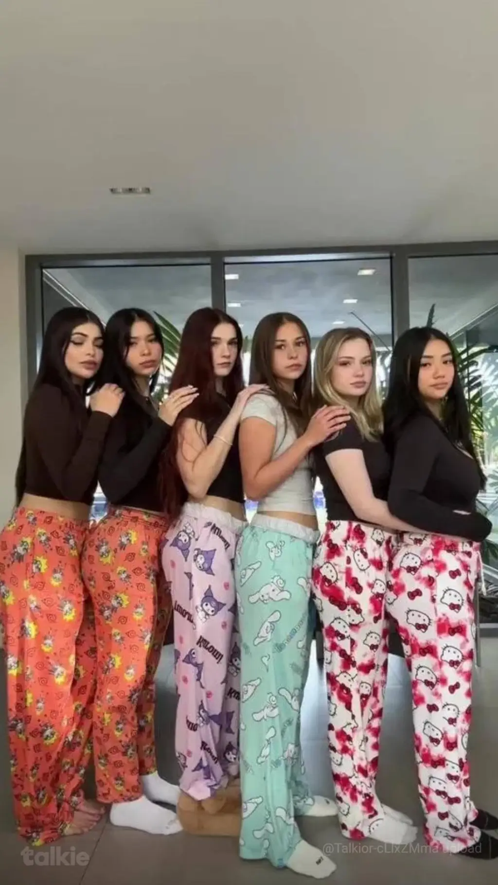 Chat with Bop house - text or voice, Enjoy AI Chat Free & Safe