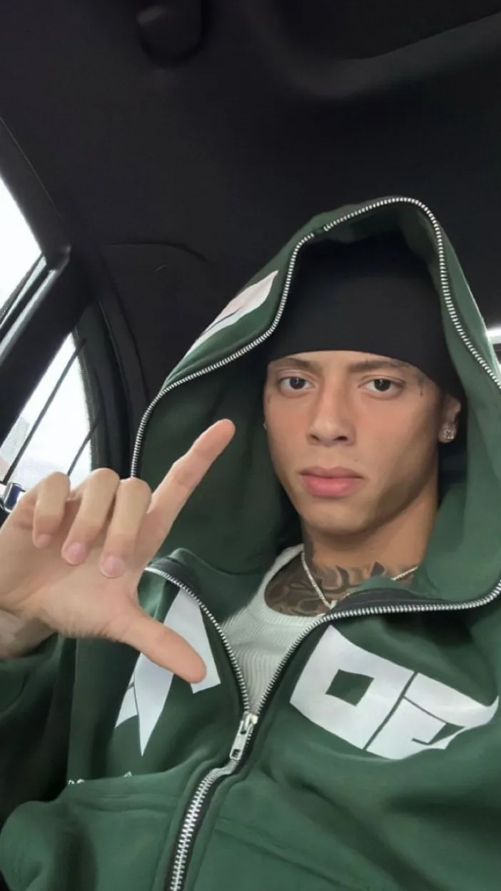 Chat with Central Cee - text or voice, Enjoy AI Chat Free & Safe