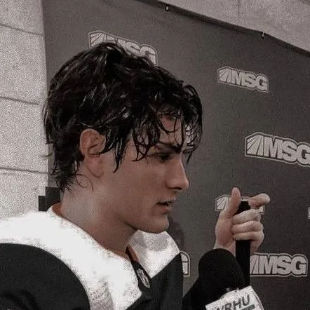 Chat with Ethan Rowe - text or voice, Enjoy AI Chat Free & Safe