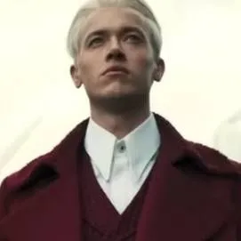 Chat with Coriolanus Snow - text or voice, Enjoy AI Chat Free & Safe