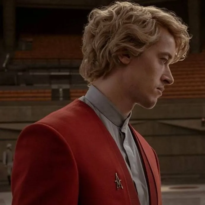 Chat with Coriolanus Snow - text or voice, Enjoy AI Chat Free & Safe