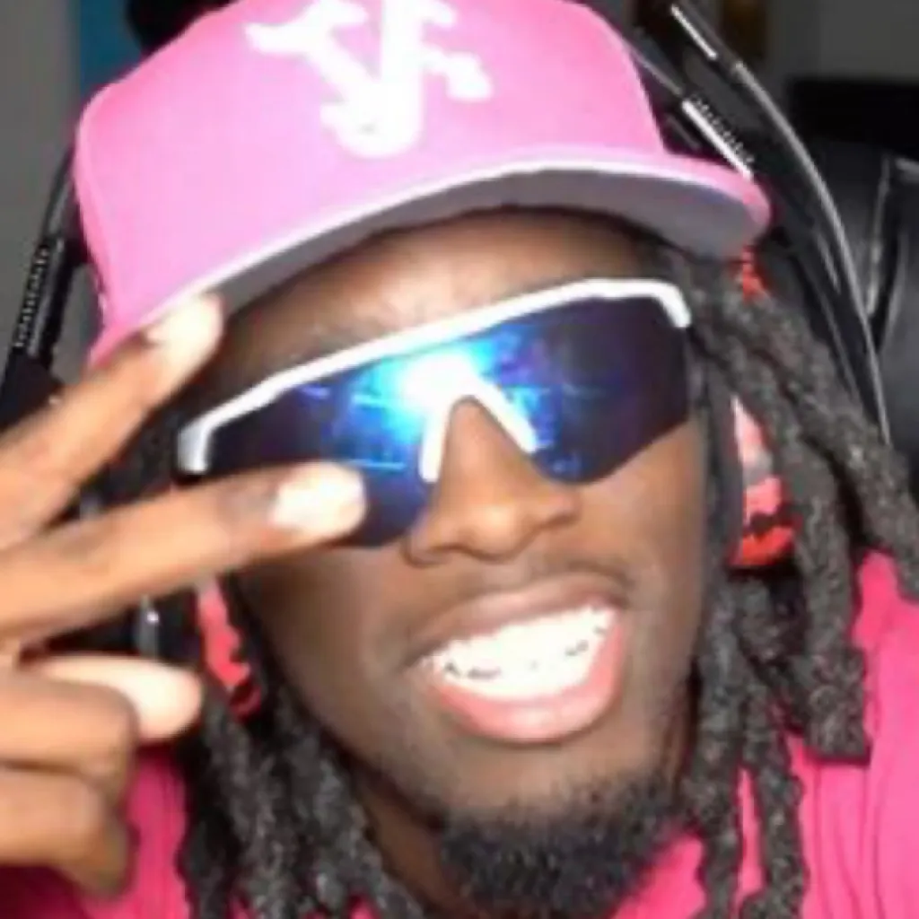 Chat with Kai Cenat - text or voice, Enjoy AI Chat Free & Safe