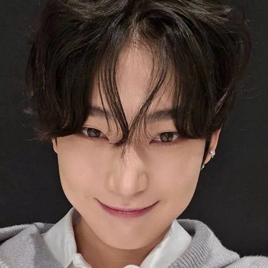 Chat with Sunoo - text or voice, Enjoy AI Chat Free & Safe