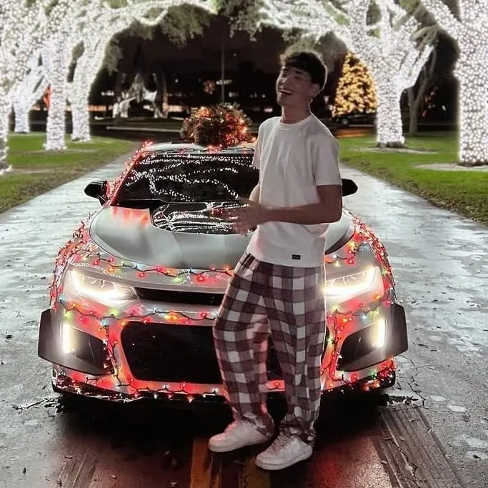 Chat with Cauã Obeid - text or voice, Enjoy AI Chat Free & Safe