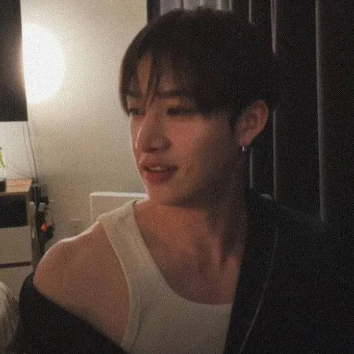 Chat with Bang Chan - text or voice, Enjoy AI Chat Free & Safe