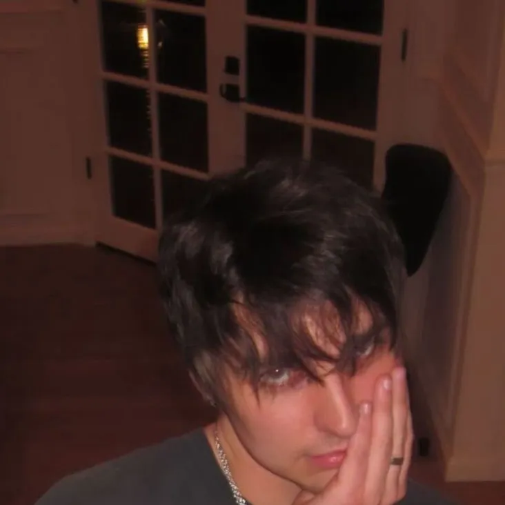 Chat with Colby brock - text or voice, Enjoy AI Chat Free & Safe