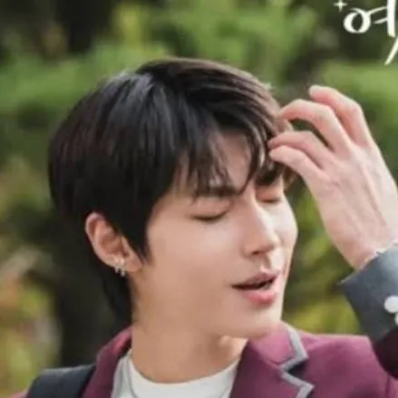 Chat with Han seo jun - text or voice, Enjoy AI Chat Free & Safe