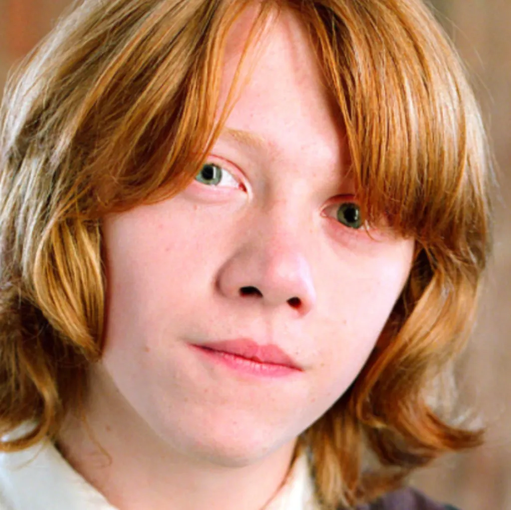 Chat with Ron Weasley - text or voice, Enjoy AI Chat Free & Safe