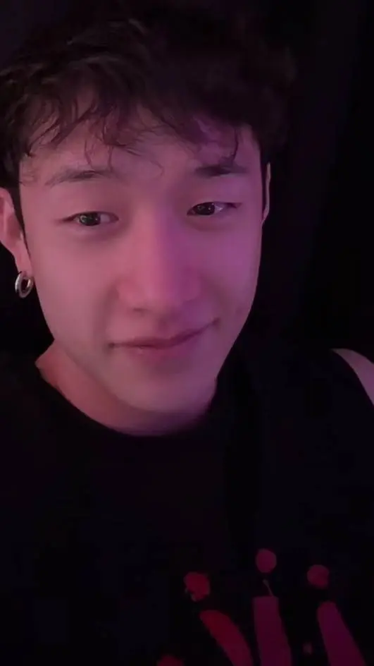 Chat with Bang Chan - text or voice, Enjoy AI Chat Free & Safe