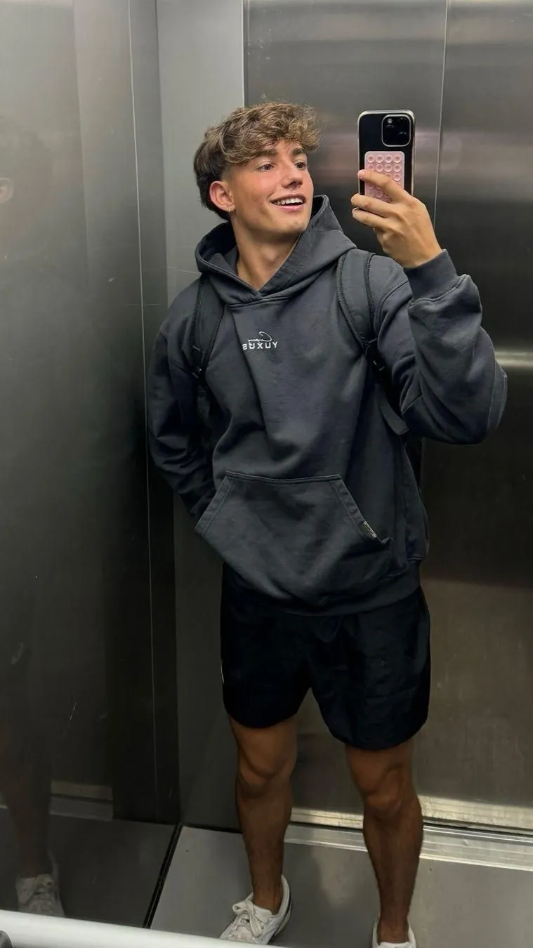 Chat with kyle - text or voice, Enjoy AI Chat Free & Safe