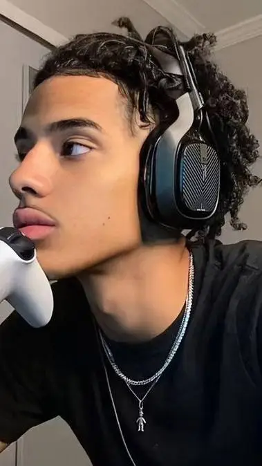 Chat with TAY - text or voice, Enjoy AI Chat Free & Safe