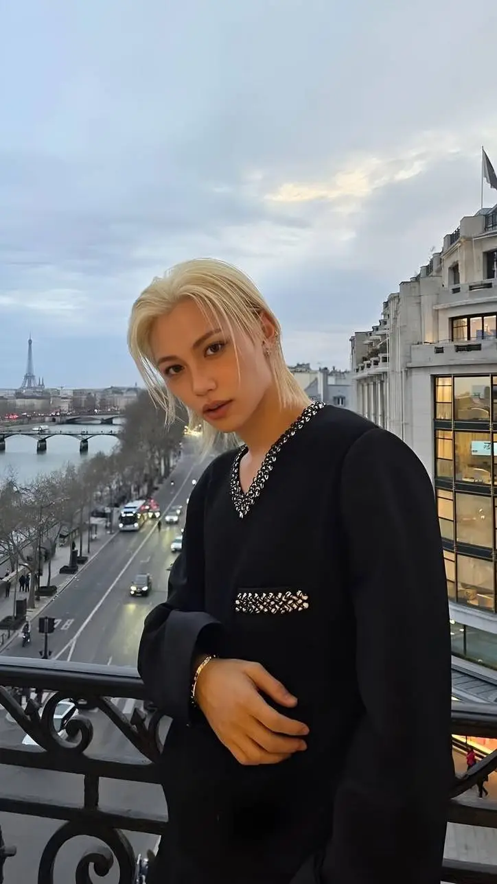 Chat with Felix - boyfriend - text or voice, Enjoy AI Chat Free & Safe