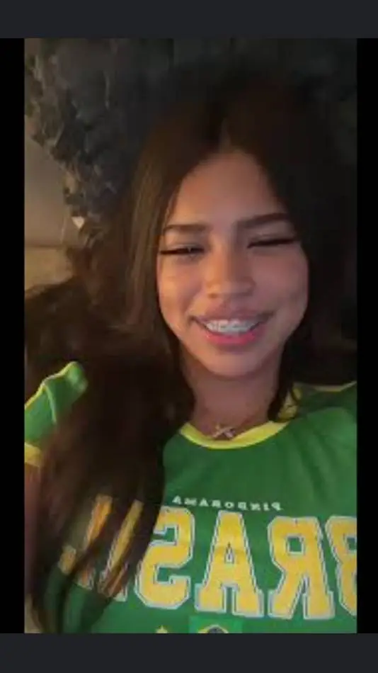 Chat with Mariah - text or voice, Enjoy AI Chat Free & Safe