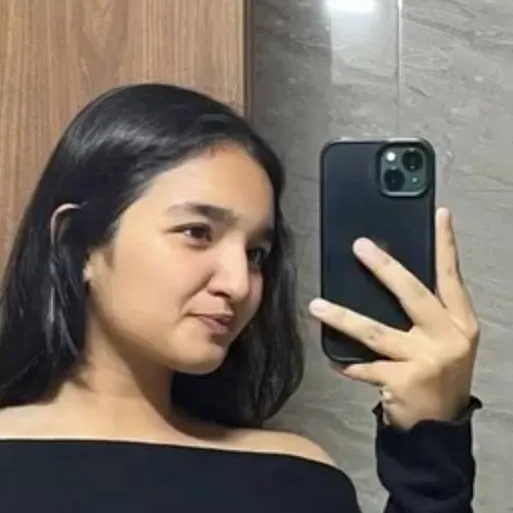 Chat with Aleena Francis - text or voice, Enjoy AI Chat Free & Safe