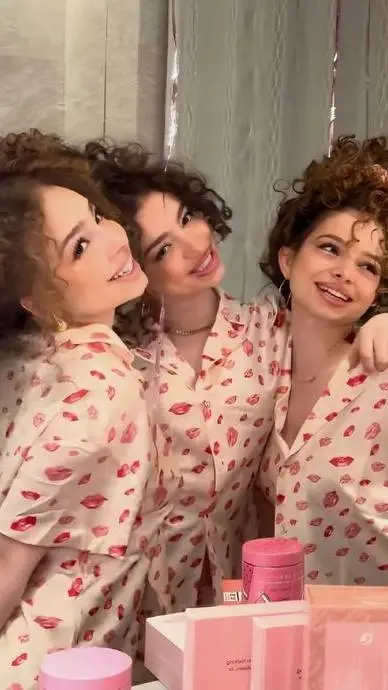 Chat with Kalogera sisters - text or voice, Enjoy AI Chat Free & Safe