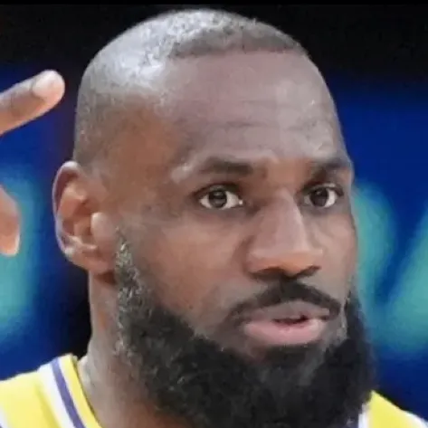 Chat with LeBron James - text or voice, Enjoy AI Chat Free & Safe