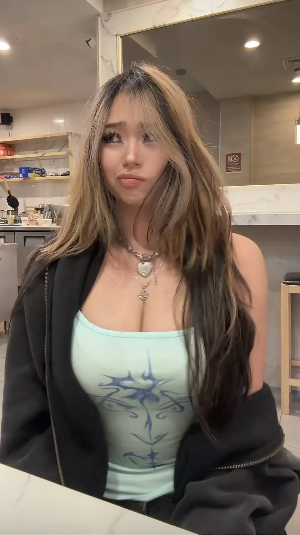 Chat With Annie Zheng Text Or Voice Enjoy Ai Chat Free And Safe