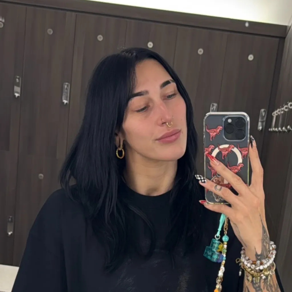 Chat with Rhea ripley - text or voice, Enjoy AI Chat Free & Safe