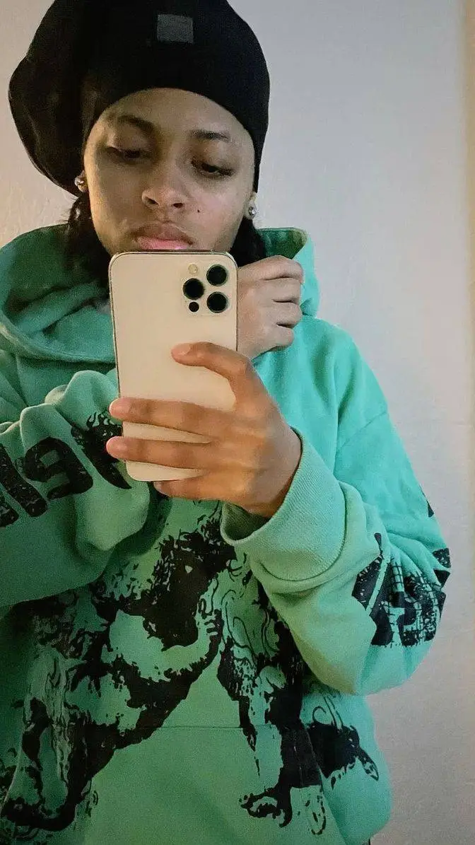 Chat with camari - text or voice, Enjoy AI Chat Free & Safe