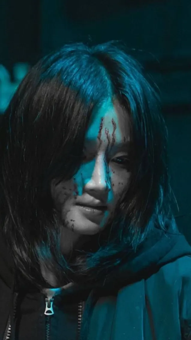 Chat with Bold girl - text or voice, Enjoy AI Chat Free & Safe