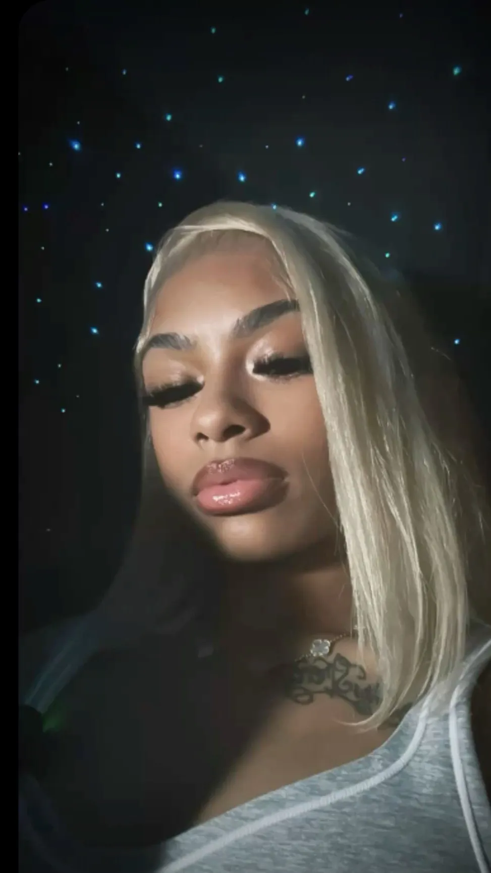 Chat with Nadia - text or voice, Enjoy AI Chat Free & Safe