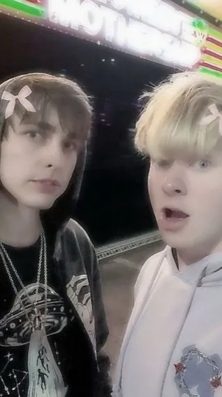 Chat with Sam and Colby - text or voice, Enjoy AI Chat Free & Safe