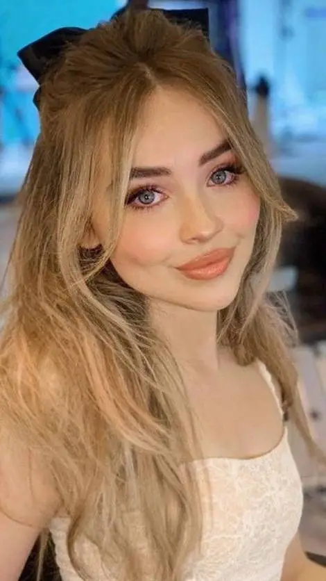 Chat with Alice - text or voice, Enjoy AI Chat Free & Safe