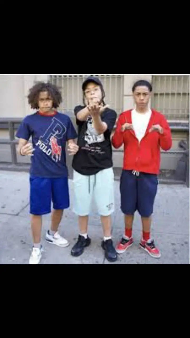 Chat with OY Gang Trio - text or voice, Enjoy AI Chat Free & Safe