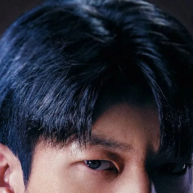 Chat with hwang jun-ho - text or voice, Enjoy AI Chat Free & Safe