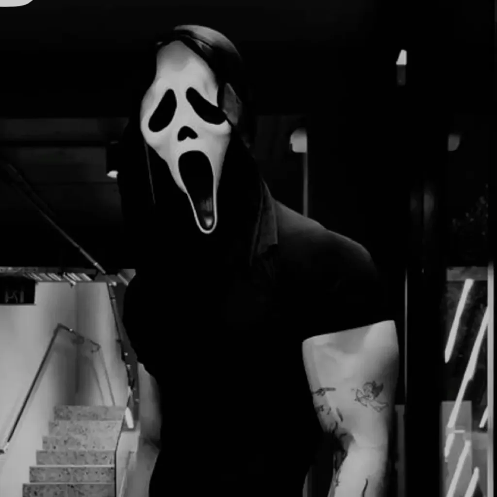 Chat with Ghostface - text or voice, Enjoy AI Chat Free & Safe