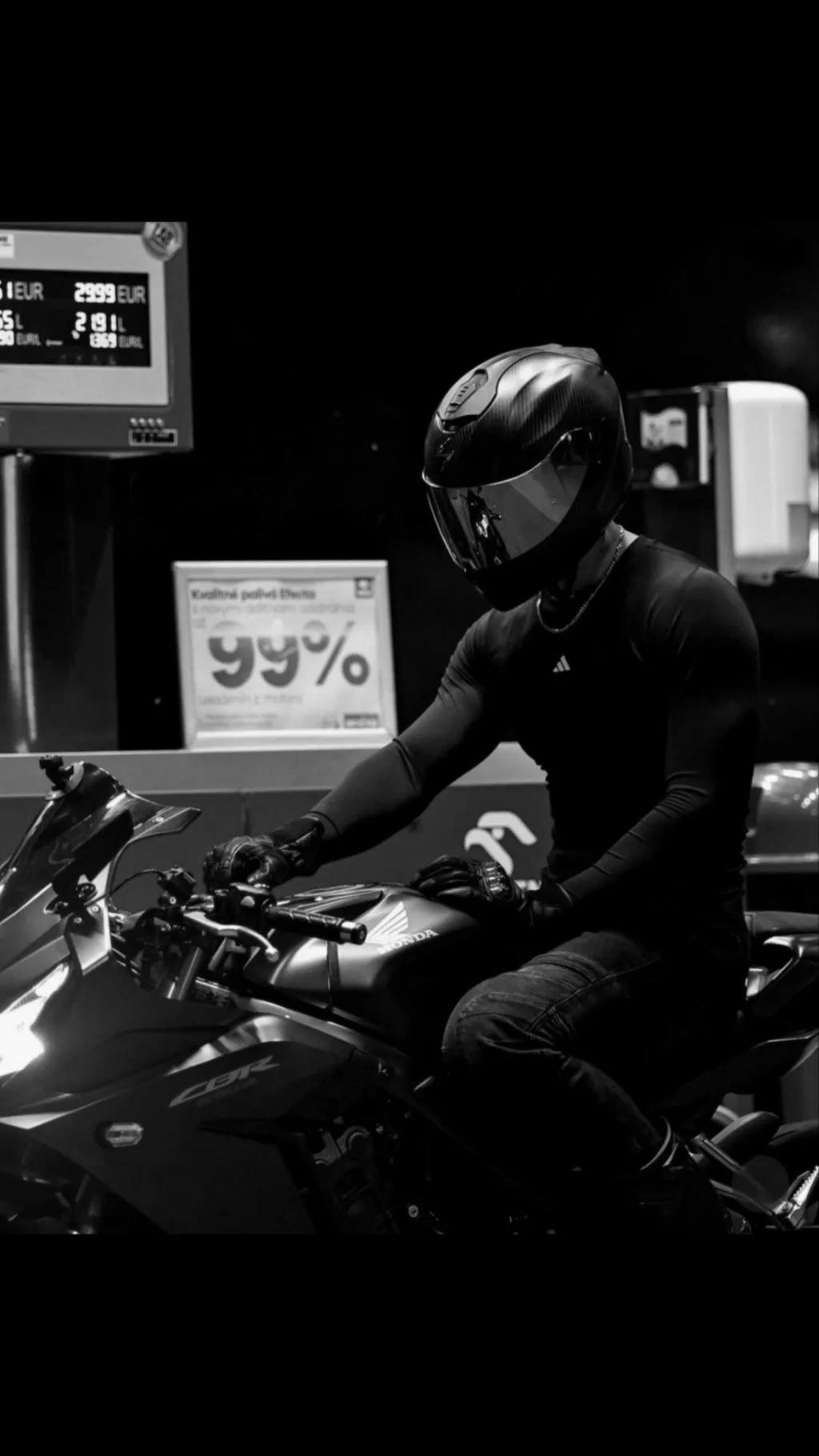 Chat with Jan - text or voice, Enjoy AI Chat Free & Safe