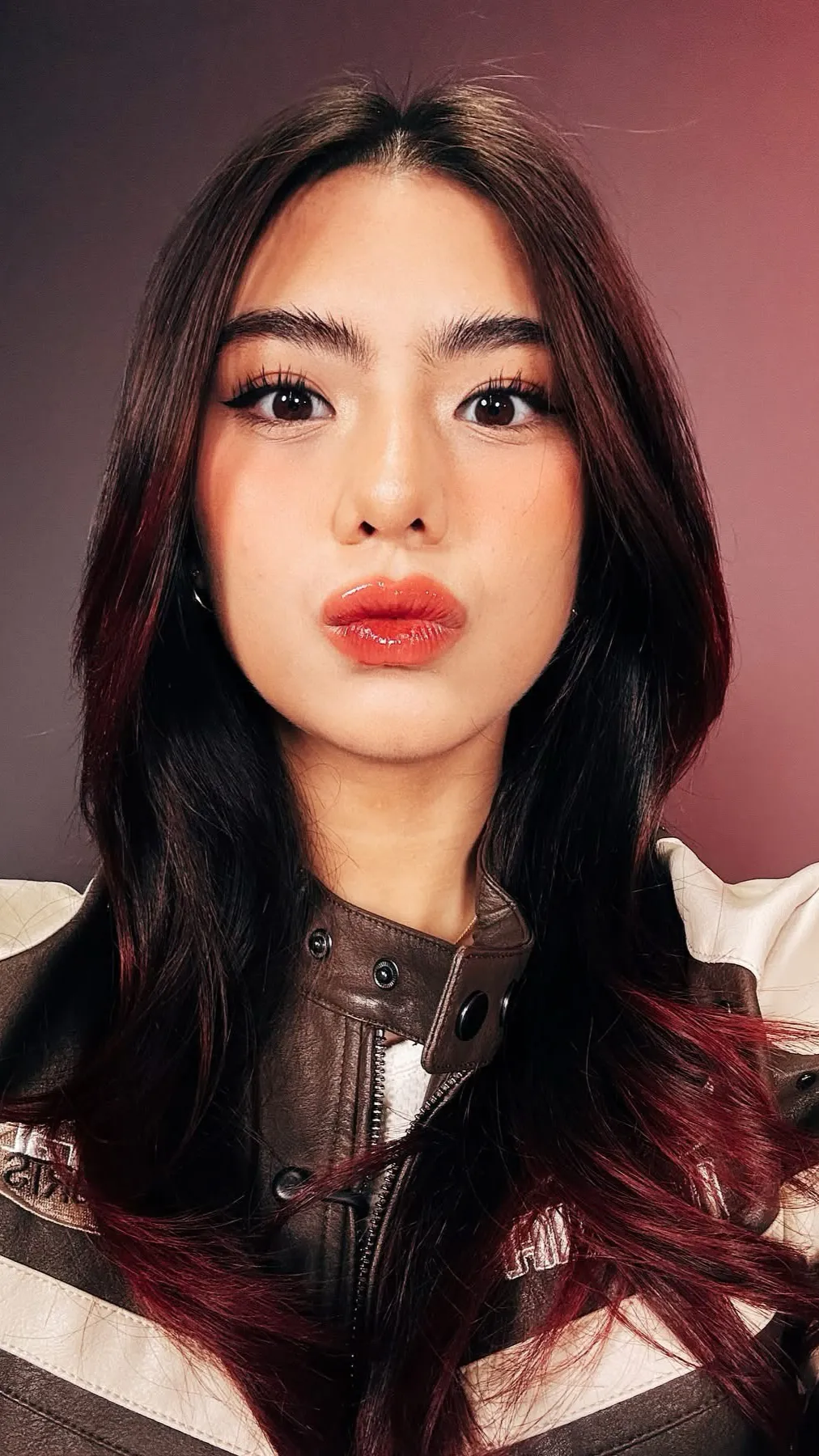 Chat with MIKHA LIM - text or voice, Enjoy AI Chat Free & Safe