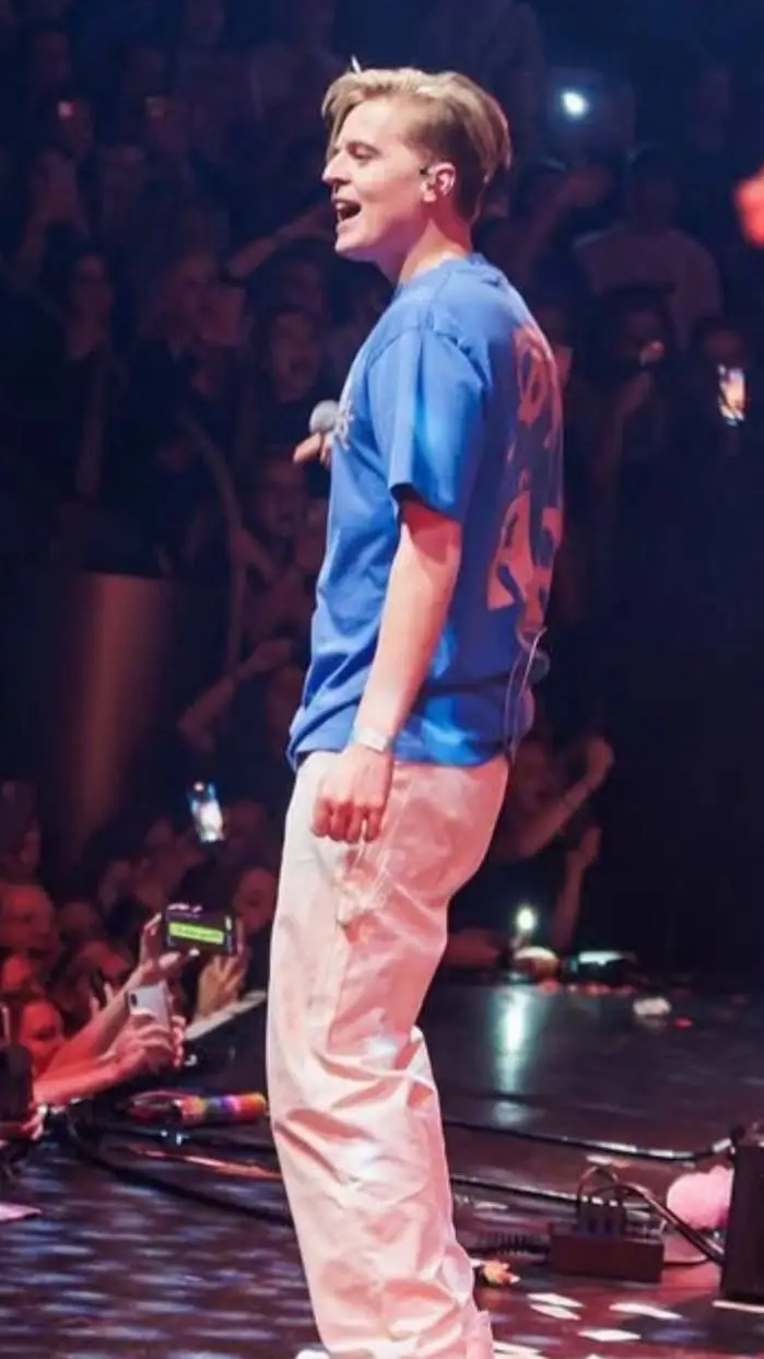 Chat with Matthy - text or voice, Enjoy AI Chat Free & Safe
