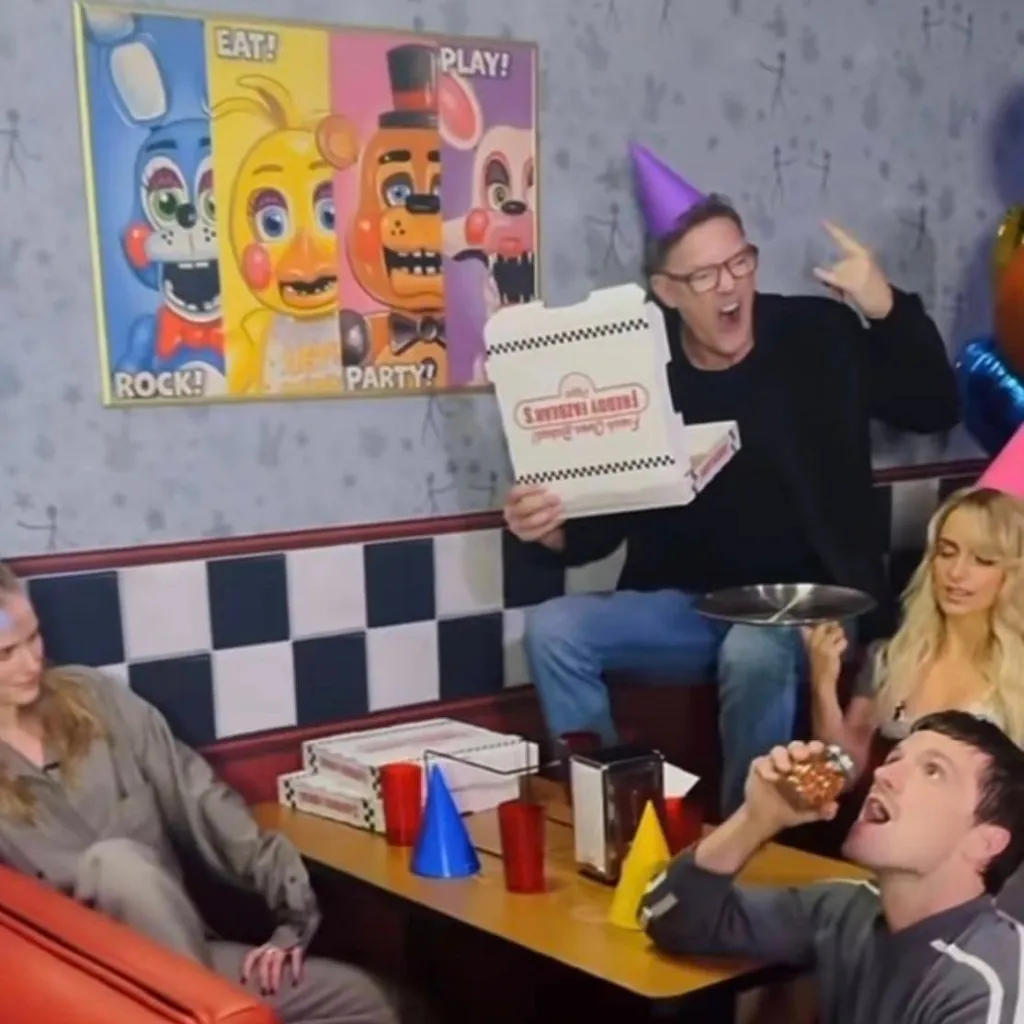 Chat with FNAF - text or voice, Enjoy AI Chat Free & Safe