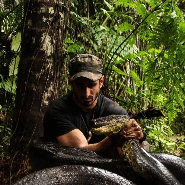 Chat with Pet Black Anaconda - text or voice, Enjoy AI Chat Free & Safe