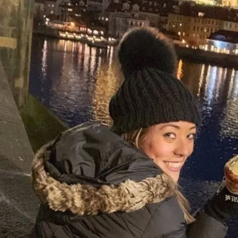 Chat with Lydia Hewitt-Lee - text or voice, Enjoy AI Chat Free & Safe