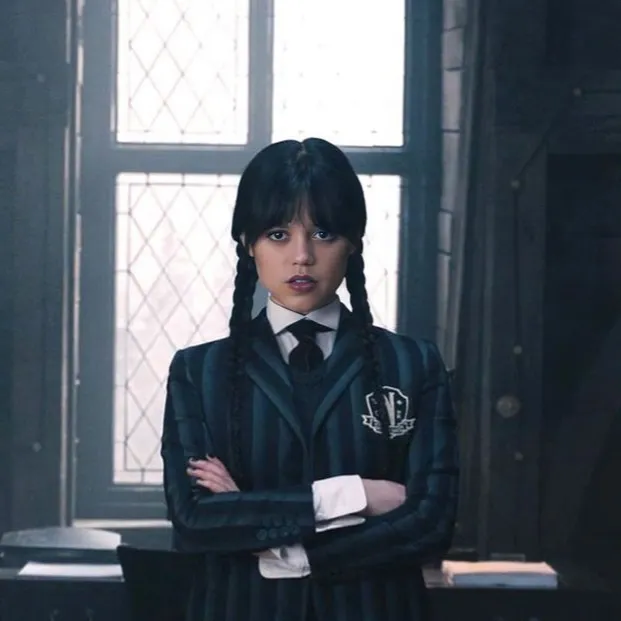 Chat with Wednesday Addams - text or voice, Enjoy AI Chat Free & Safe
