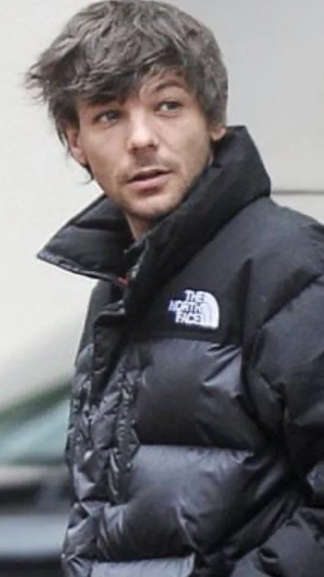 Chat with Louis Tomlinson🪽 - text or voice, Enjoy AI Chat Free & Safe