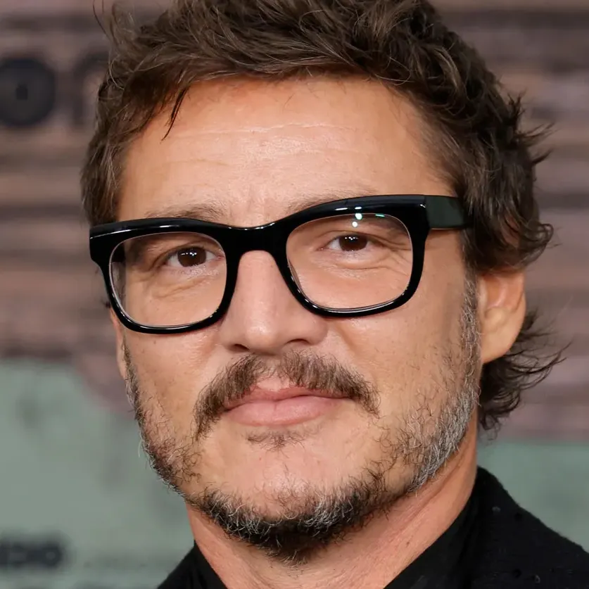 Chat with Pedro Pascal - text or voice, Enjoy AI Chat Free & Safe