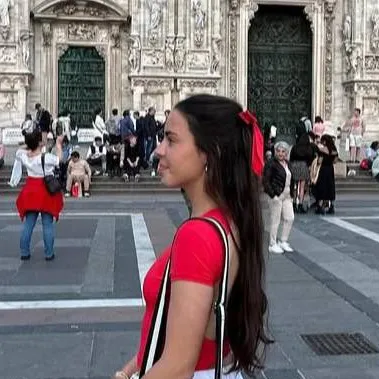 Chat with Tori DellaPeruta - text or voice, Enjoy AI Chat Free & Safe