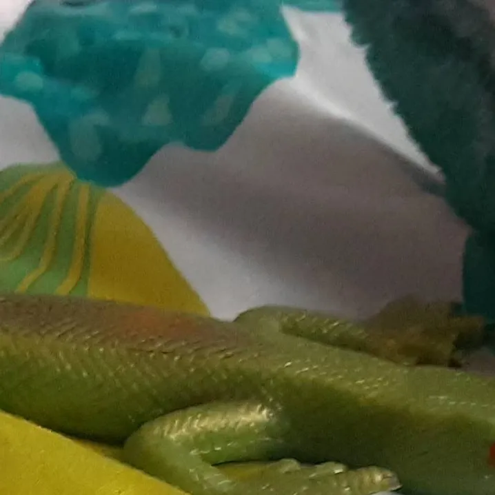 Chat with Slime Lizard. - text or voice, Enjoy AI Chat Free & Safe