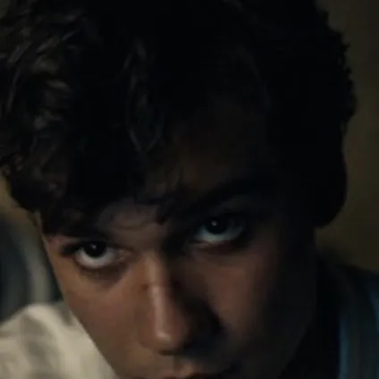 Chat with Matteo Riddle - text or voice, Enjoy AI Chat Free & Safe