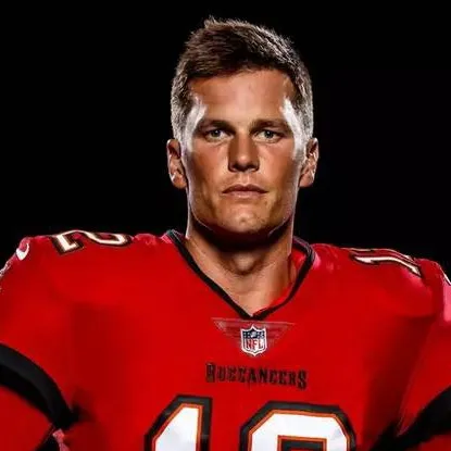 Chat with Tom brady - text or voice, Enjoy AI Chat Free & Safe